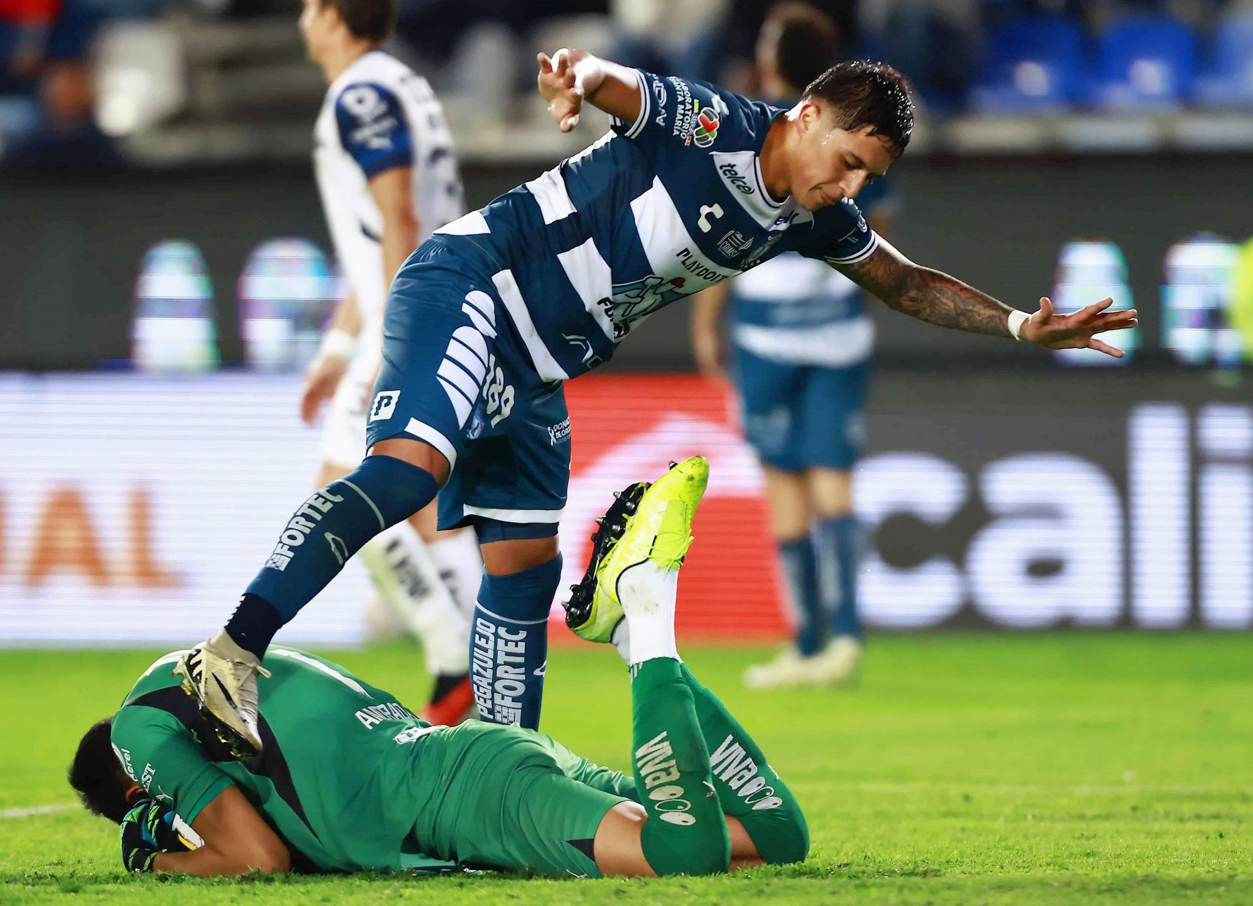 Pachuca vs Monterrey en eliminación directa del Play In - Diario Vía Libre