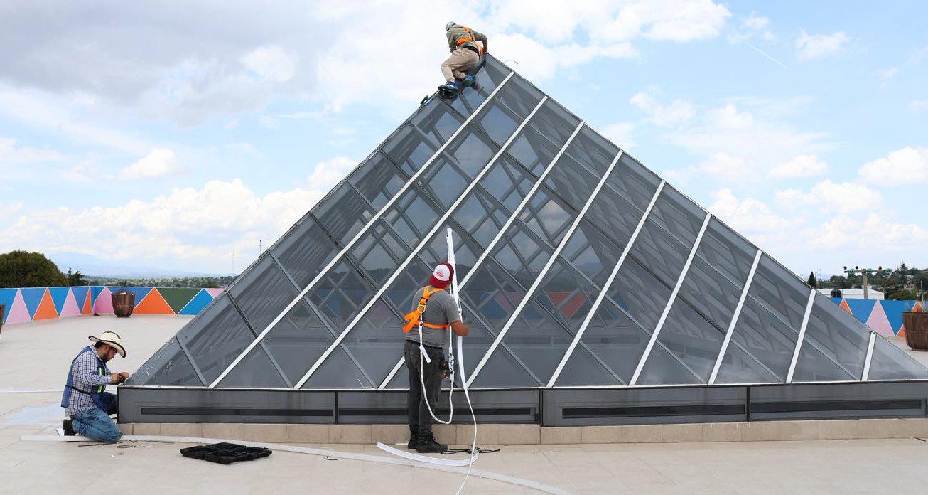Reparan domo en el Museo Bicentenario - Diario Vía Libre