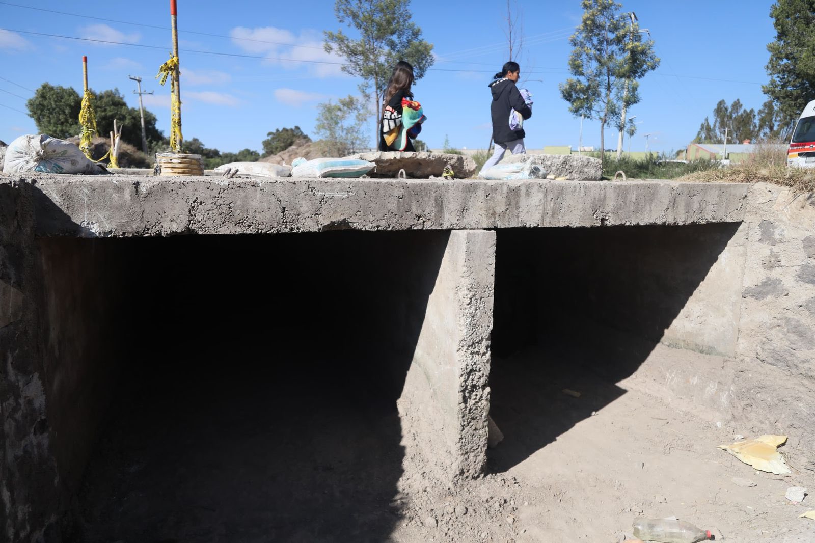 Sacan más de 2 toneladas de desechos en dren de MR - Diario Vía Libre